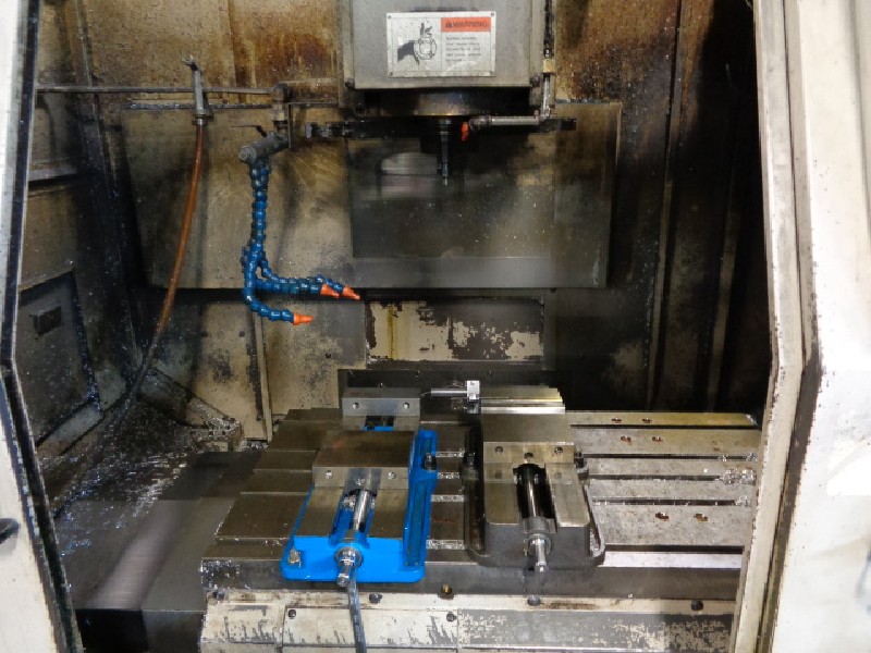 CNC Vertical Machining Center: Mitsubishi M-V5B Vertical Machining Center