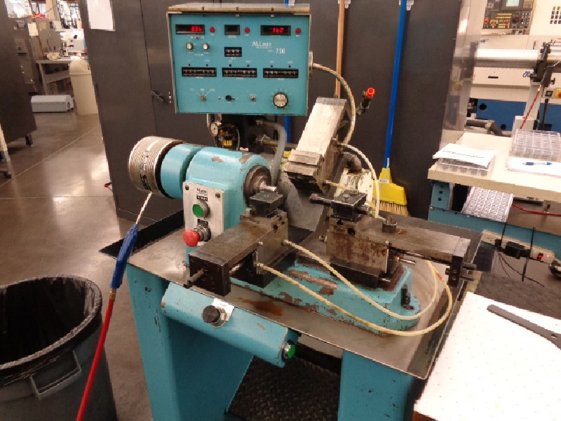 Manual Lathe: McLean Model: 750 (3 Axis) Production Lathe