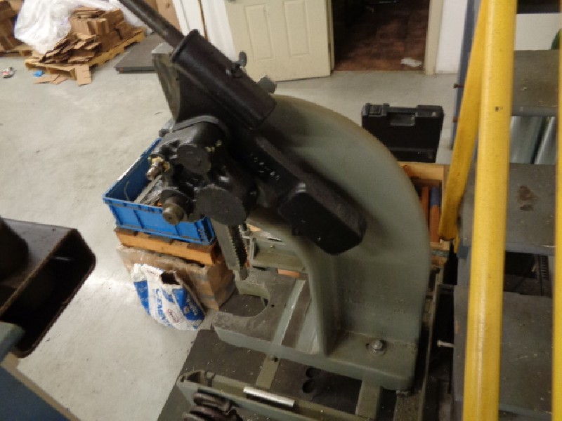 Auction: Famco 4C Arbor Press with Stand