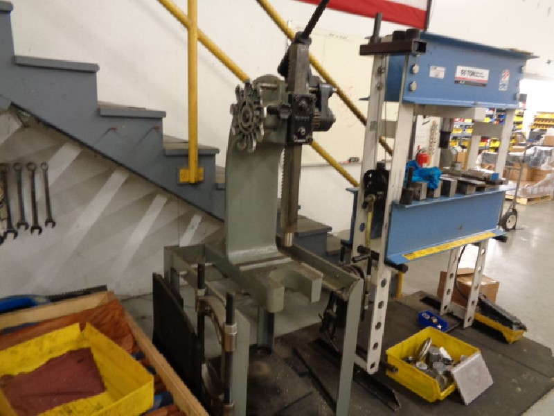 Auction: Famco 4C Arbor Press with Stand